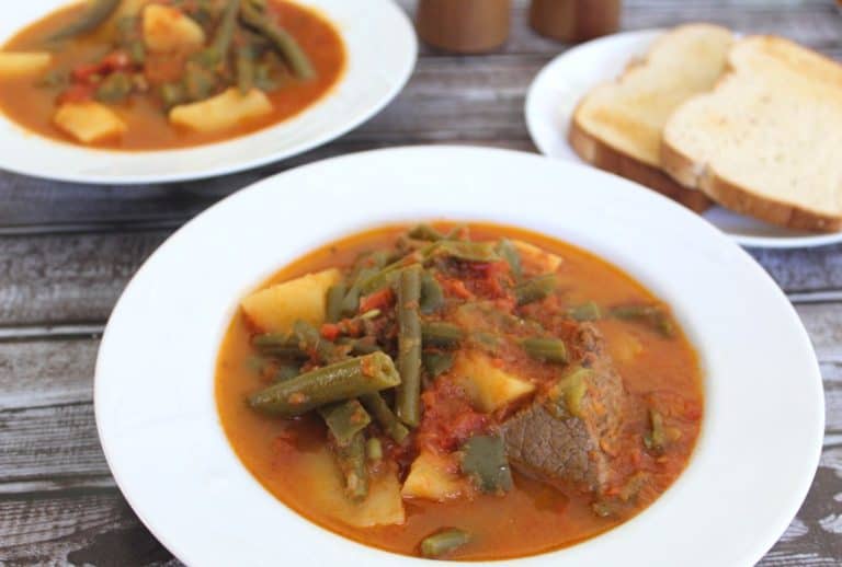 Green Beans Stew (Mashurka) - Mediterranean Latin Love Affair