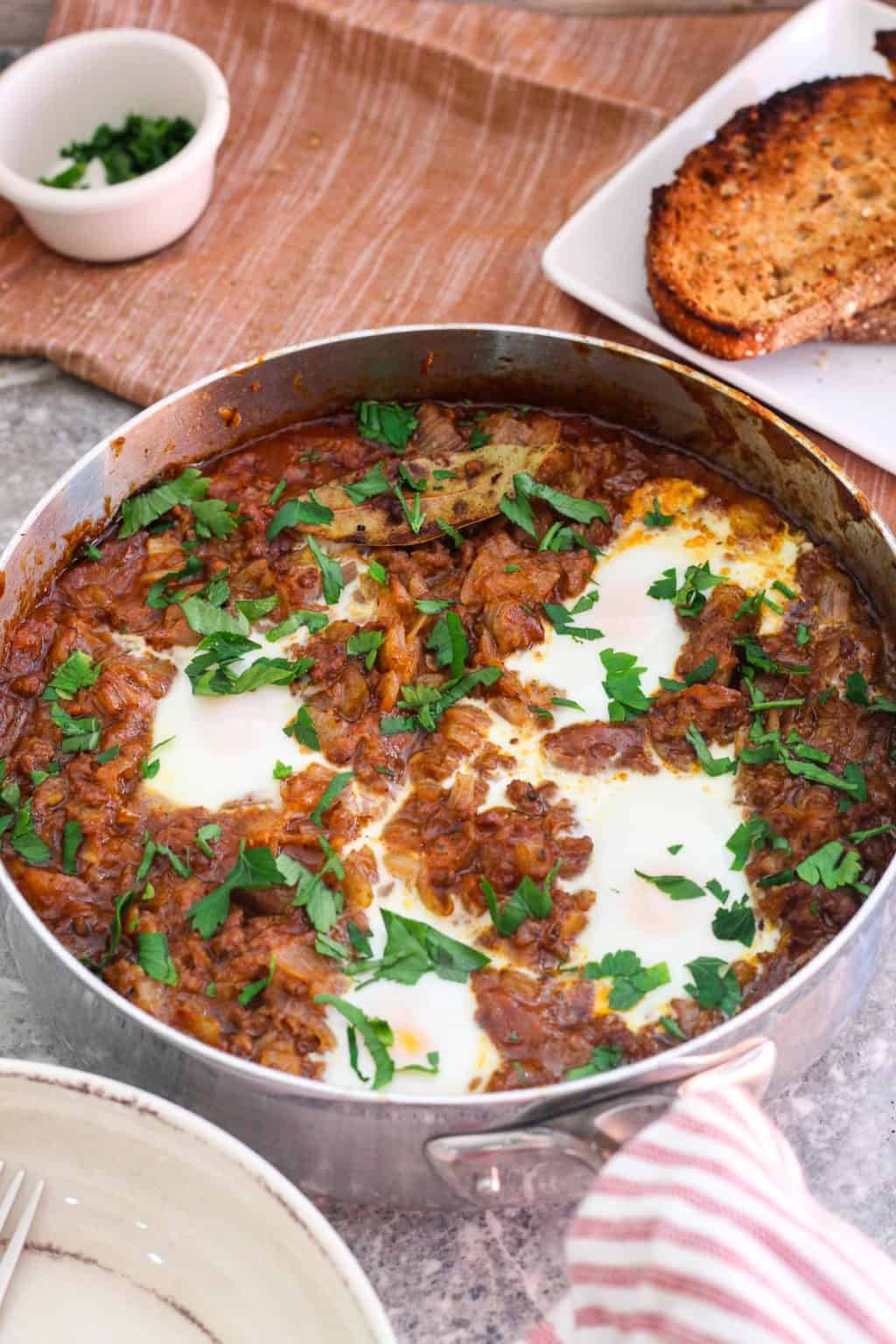 Onions & Eggs Casserole (Albanian Kimë me Vezë) - Mediterranean Latin ...